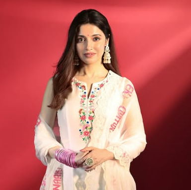Divya Khosla Bio, Career, Movies, Family, Net Worth and More