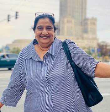 Seema Pahwa Bio, Life, Family, Movies, Career & Inspiring Journey
