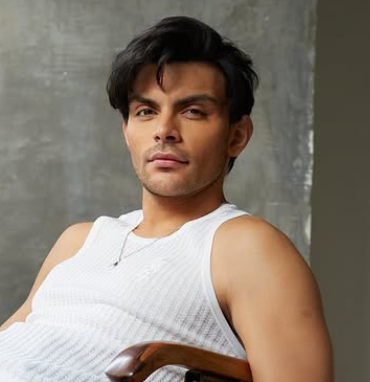 Veer Pahariya Bio, Career, Family, Net Worth and Success Story