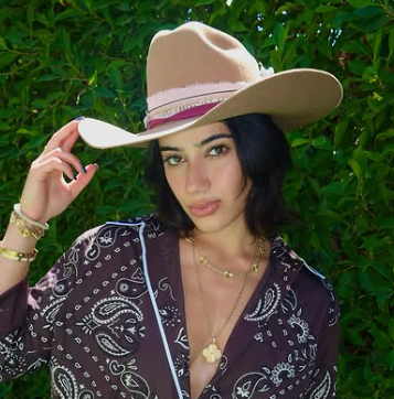 How Sara Saffari Became One of the Biggest Fitness Creators?